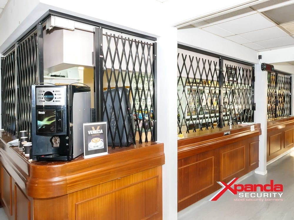 Saftidor Retractable Security Grille - Auckland | Xpanda